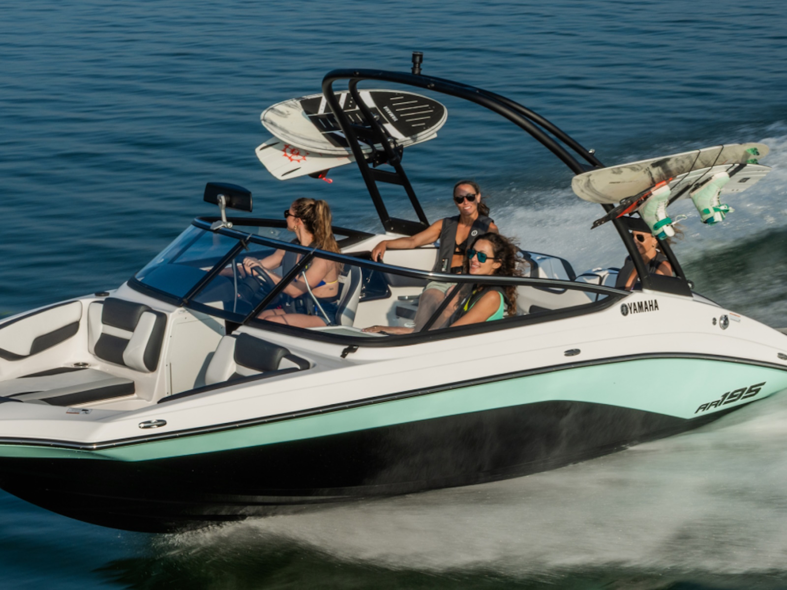 2026-Yamaha-Boats-AR195 | Wildwood, NJ | Marine Dealership